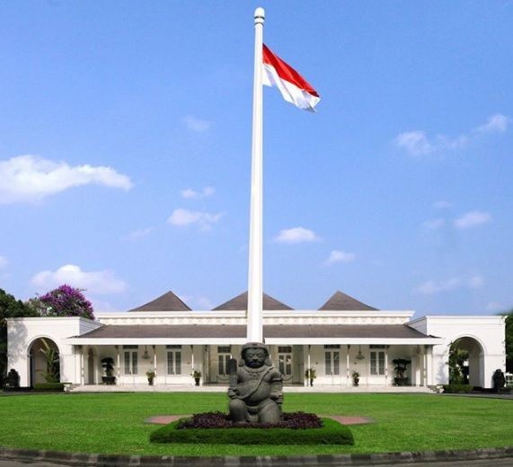 Gedung Agung Yogyakarta: Keagungan Sejarah dan Kekayaan Budaya yang Abadi - Tour de Jogja